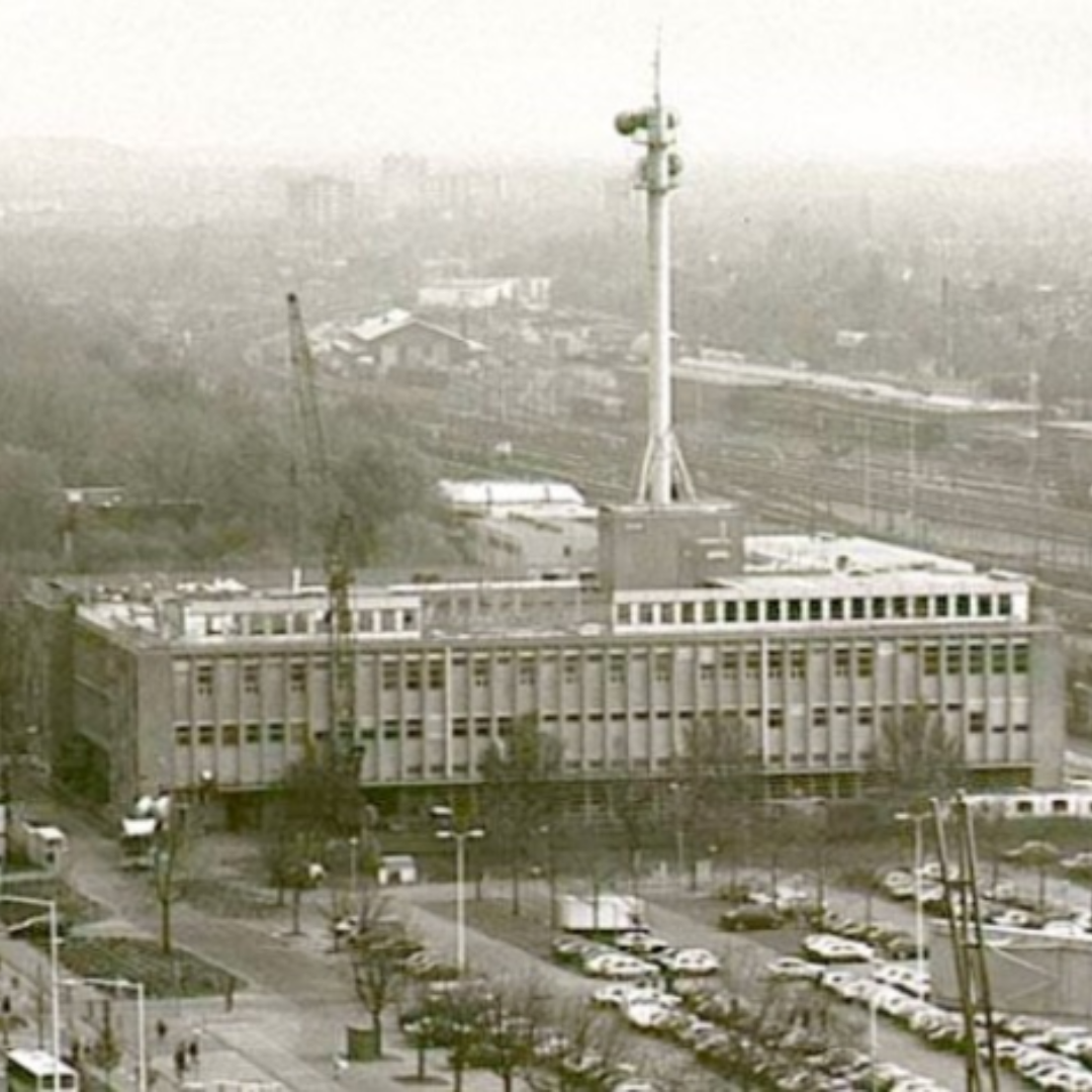 Microstad | Over Microstad